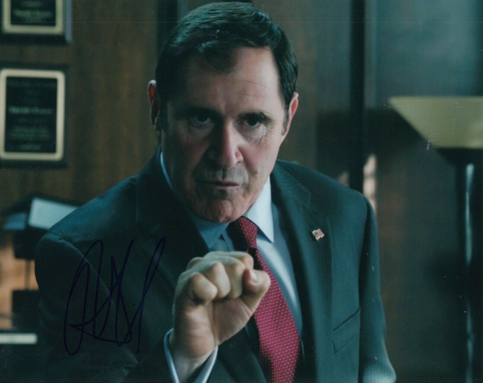 RICHARD KIND signed (GOTHAM) Batman 8X10 photo *AUBREY JAMES* autograph ...