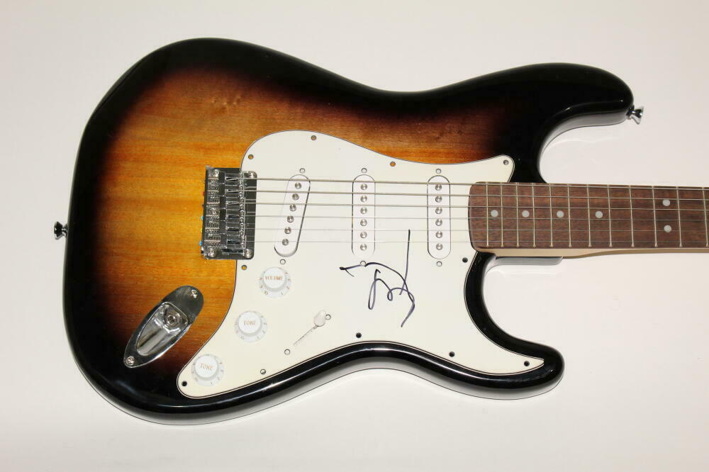 JOHNNY DEPP SIGNED AUTOGRAPH FENDER BRAND ELECTRIC GUITAR - HOLLYWOOD ...