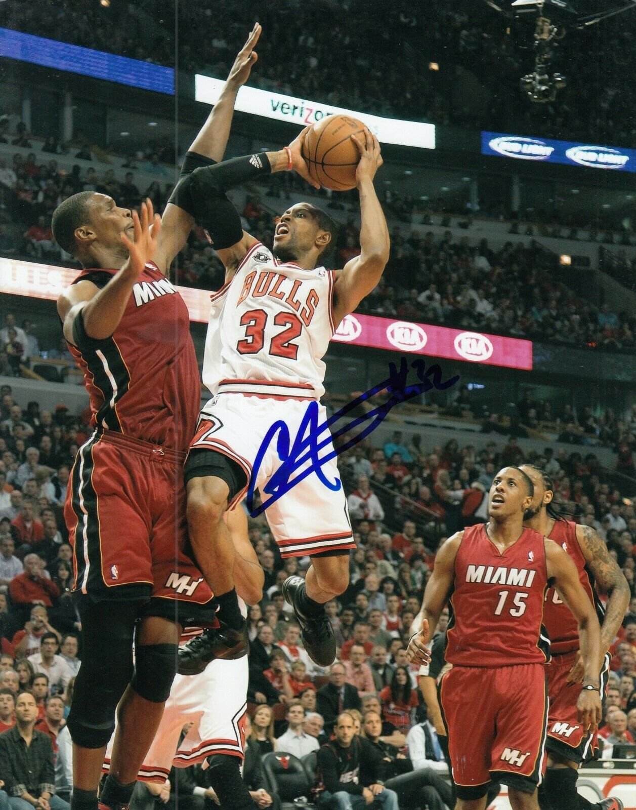 C.J. WATSON signed (CHICAGO BULLS) Basketball autographed 8X10 photo W ...