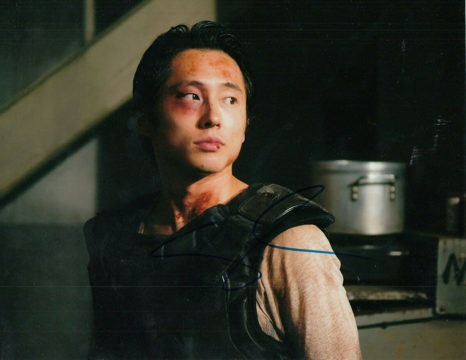 STEVEN YEUN signed (THE WALKING DEAD) TWD TV SHOW 8X10 photo Glenn Rhee ...