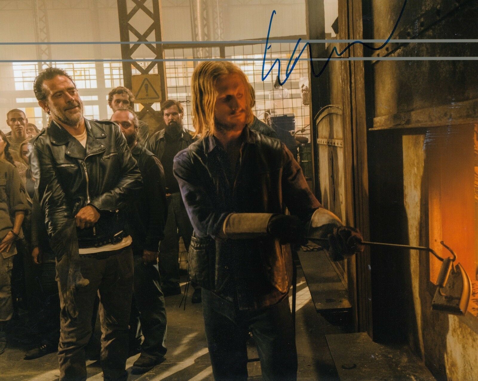 AUSTIN AMELIO signed (THE WALKING DEAD) TWD 8X10 photo *DWIGHT* W/COA ...