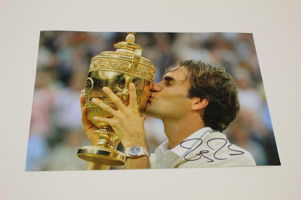 ROGER FEDERER SIGNED AUTOGRAPH 8X10 PHOTO HOLDING TROPHY US OPEN ...