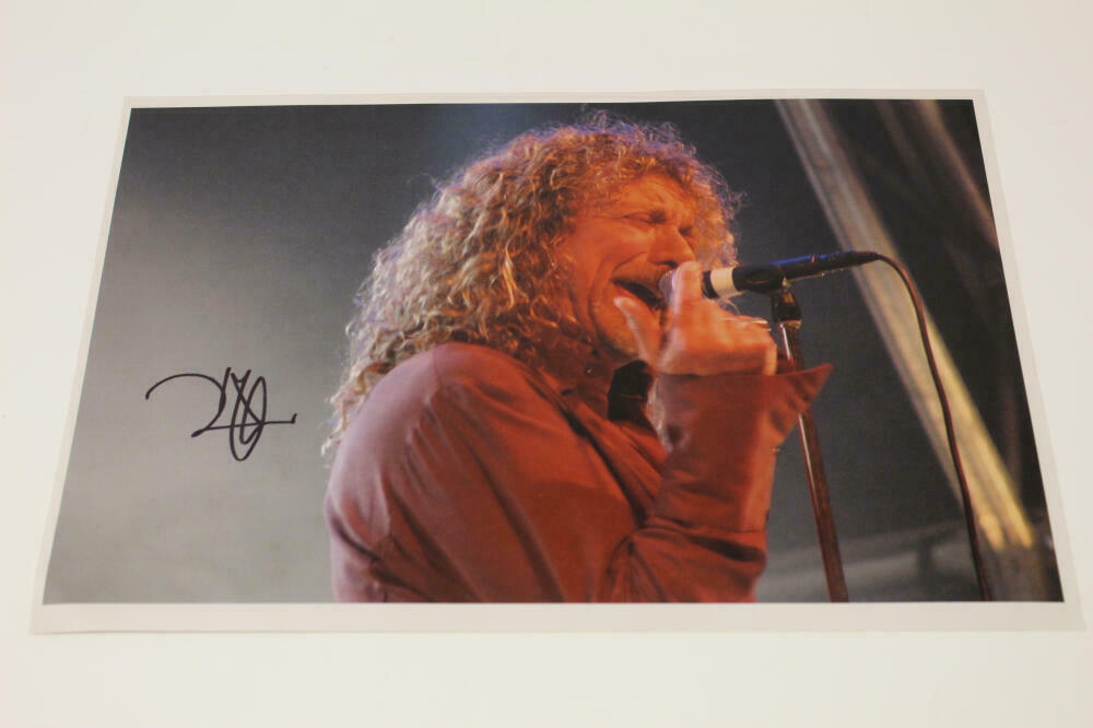 ROBERT PLANT SIGNED AUTOGRAPH 8X10 PHOTO - LED ZEPPELIN, ROCK N ROLL ...