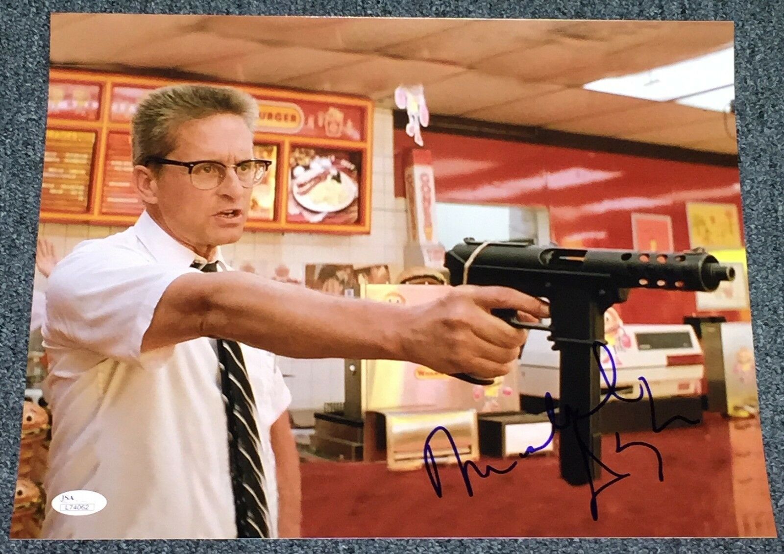 MICHAEL DOUGLAS SIGNED AUTOGRAPH CLASSIC MACHINE GUN POSE 11X14 PHOTO ...
