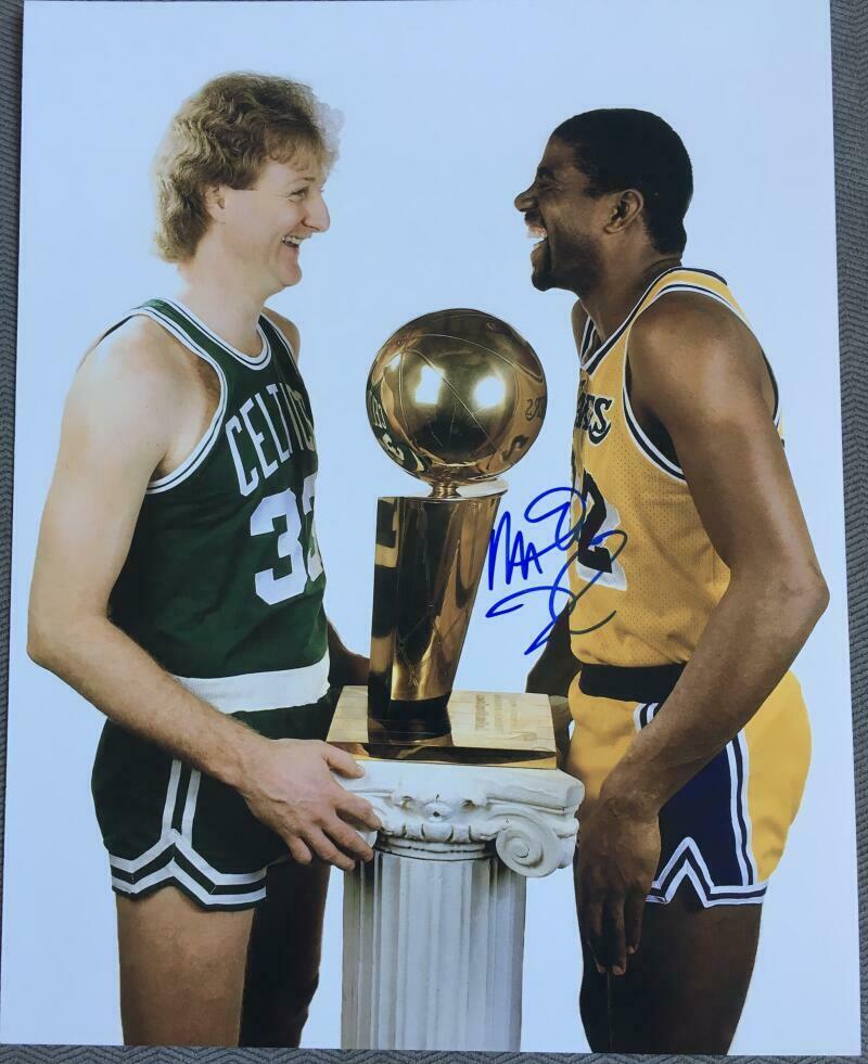 MAGIC JOHNSON SIGNED AUTOGRAPH 11x14 PHOTO - NBA LEGEND LA LAKERS POSE ...