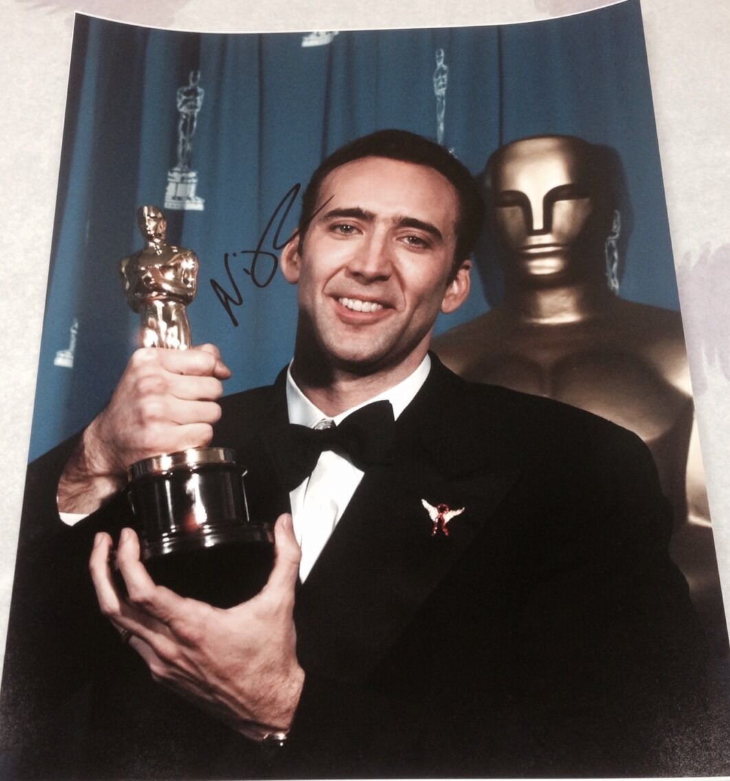 NICOLAS CAGE SIGNED AUTOGRAPH CLASSIC VINTAGE OSCARS TROPHY POSE 11x14 ...