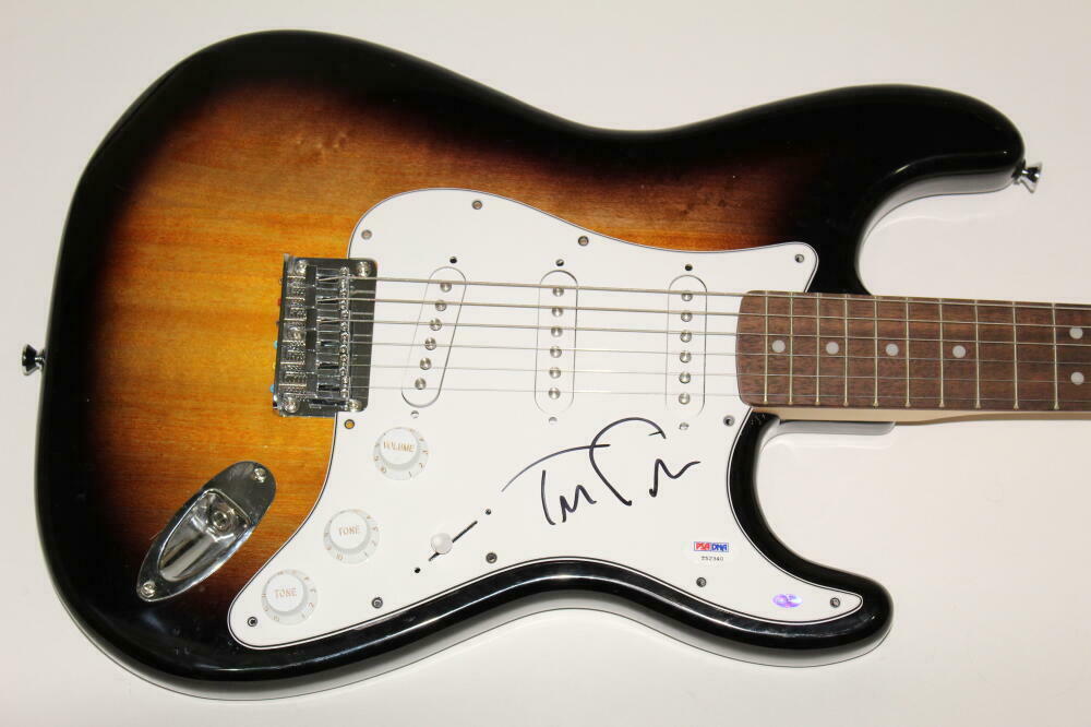TOM PETTY SIGNED AUTOGRAPH FENDER BRAND ELECTRIC GUITAR & THE ...