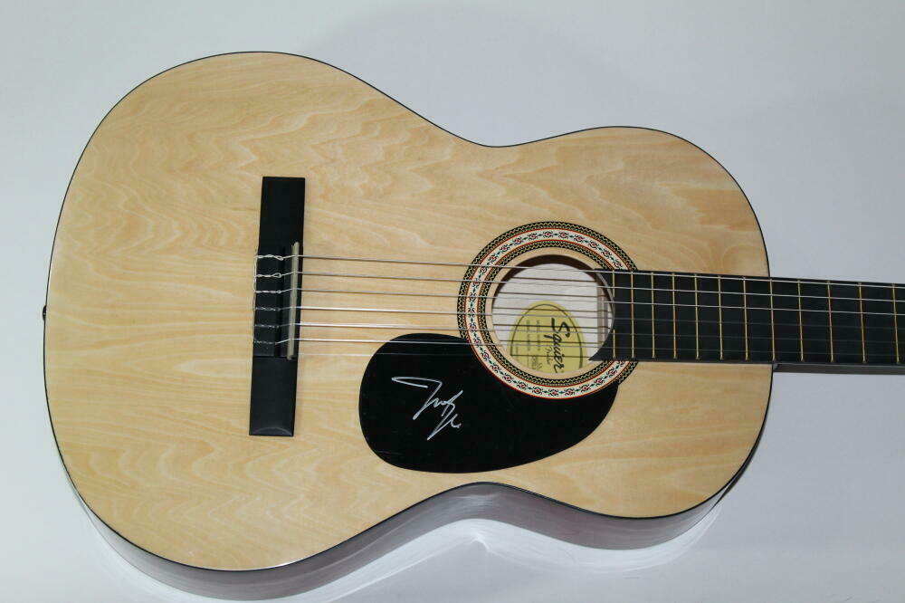 JUSTIN MOORE SIGNED AUTOGRAPH FENDER BRAND ACOUSTIC GUITAR - OUTLAWS ...