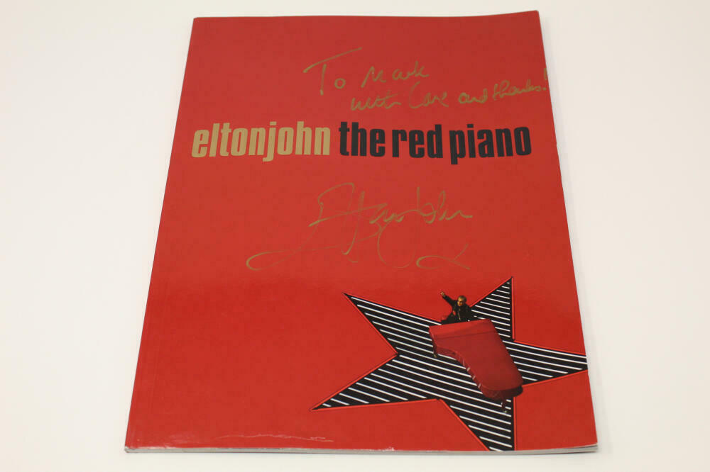 ELTON JOHN SIGNED AUTOGRAPH THE RED PIANO TOUR PROGRAM BOOK - VEGAS ...