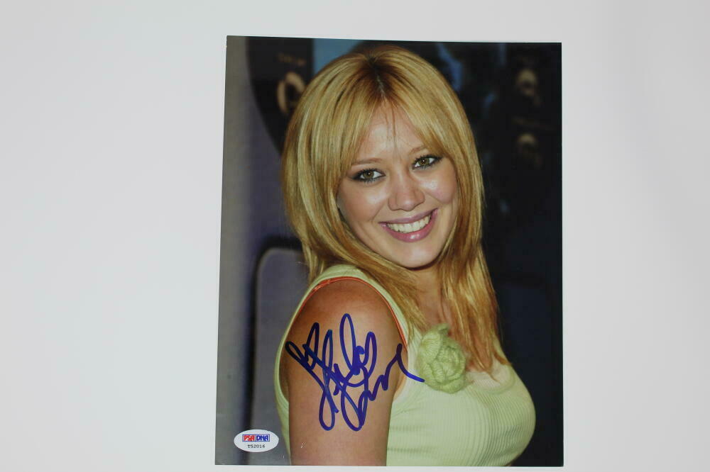 HILARY DUFF SIGNED AUTOGRAPH 8x10 PHOTO - LIZZIE MCGUIRE, MOVIE ...