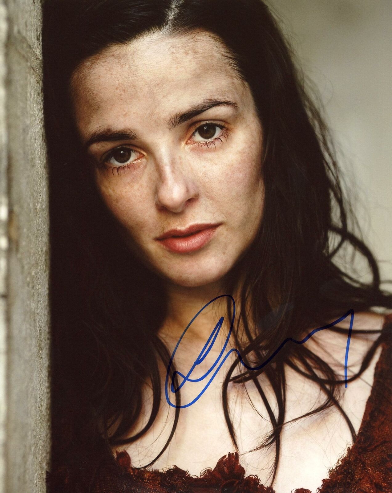 Laura Donnelly "Merlin" AUTOGRAPH Signed 8x10 Photo B ACOA Collectible ...