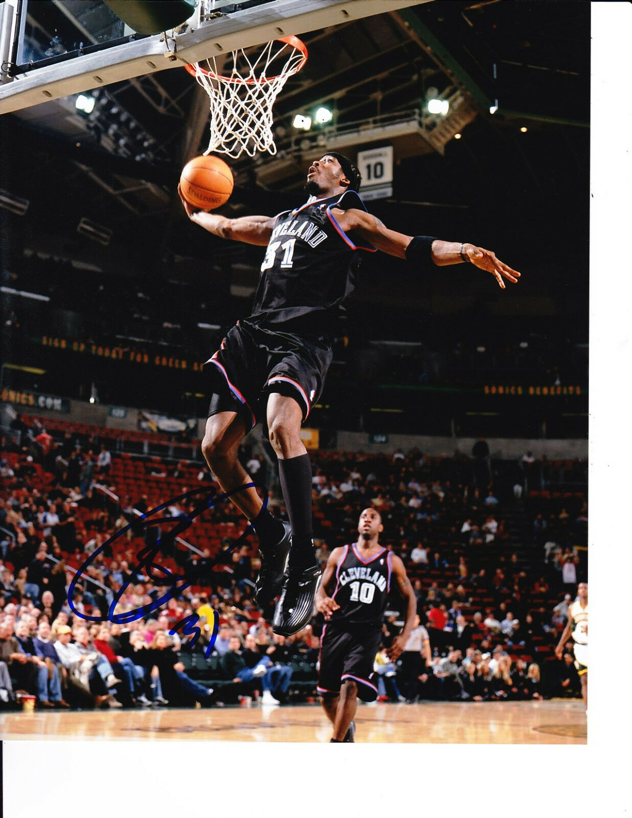 CLEVELAND CAVS RICKY DAVIS SIGNED BIG DUNK 8X10 Collectible Memorabilia ...