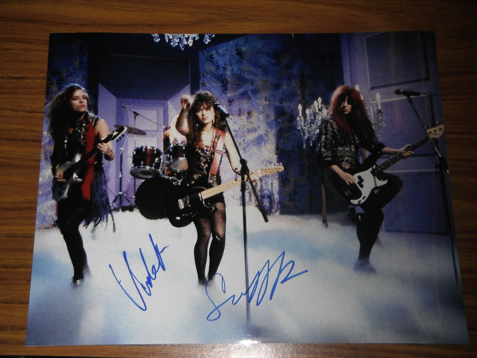 THE BANGLES GROUP SIGNED IN SMOKE 11X14 SUSANNA HOFFS Collectible ...