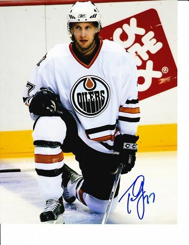 EDMONTON OILERS TOM GILBERT SIGNED KNEELING 8X10 Collectible ...