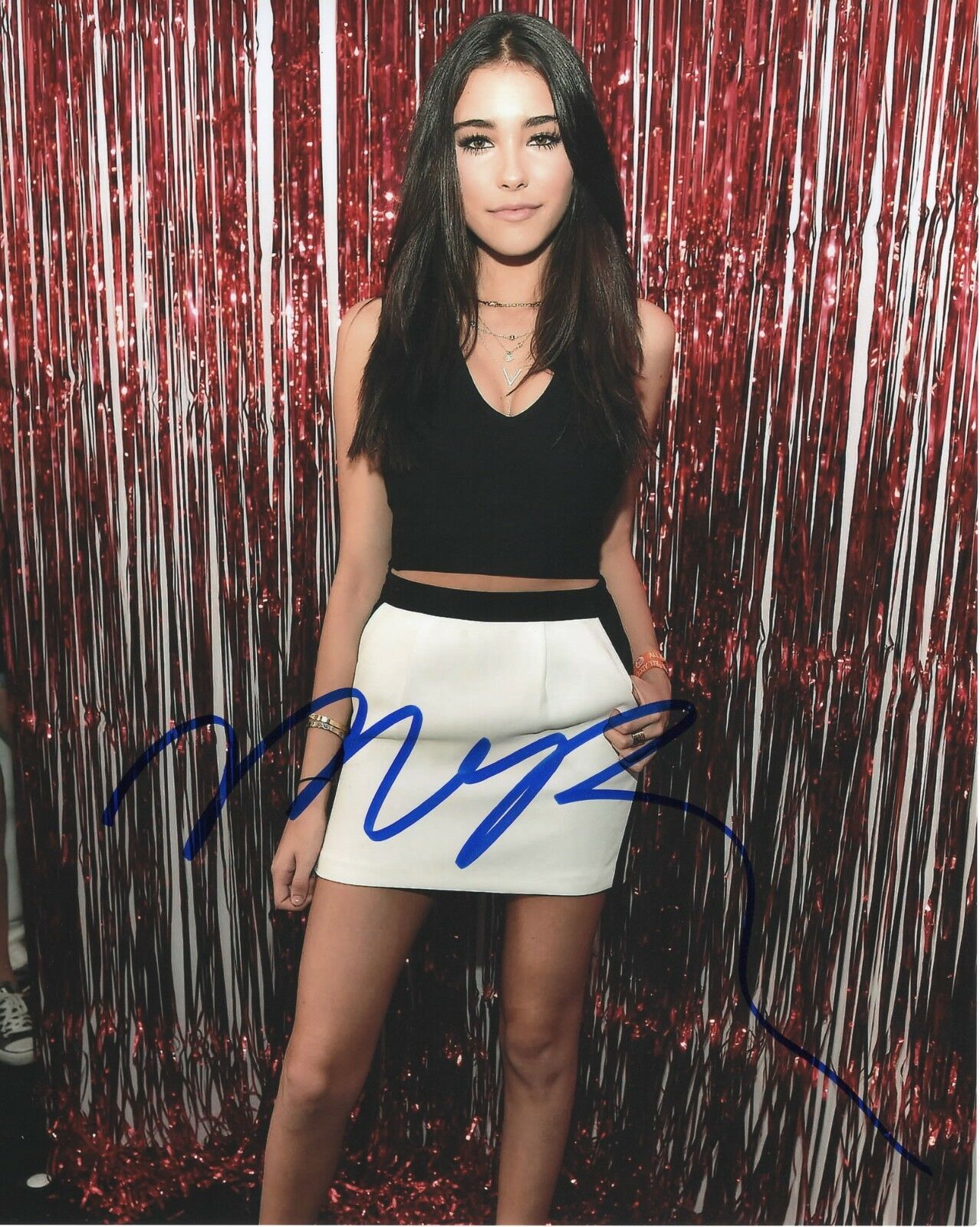 MADISON BEER SIGNED GORGEOUS 8X10 Collectible Memorabilia | Autographia