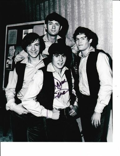 THE MONKEES DAVY JONES SIGNED 8X10 Collectible Memorabilia | Autographia