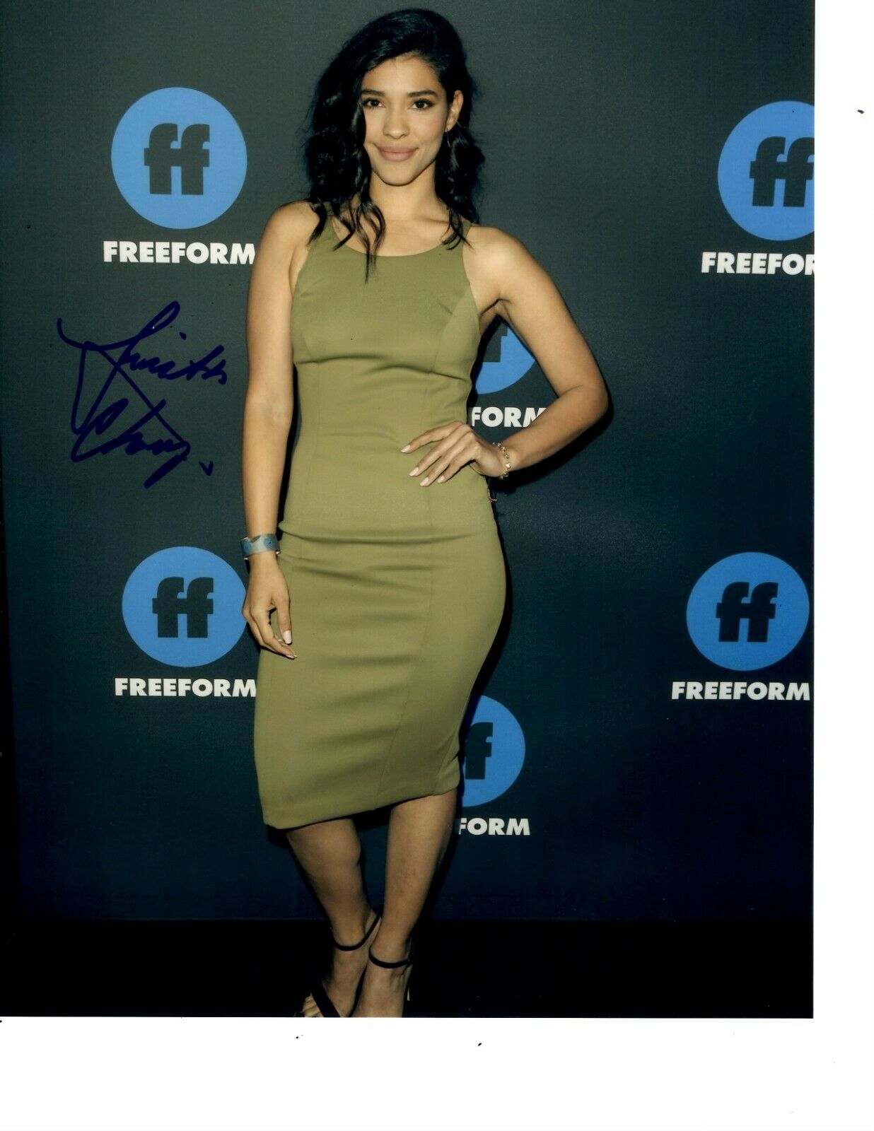 CHICAGO PD LISSETH CHAVEZ SIGNED SUPER HOT 8X10 VANESSA ROJAS ...