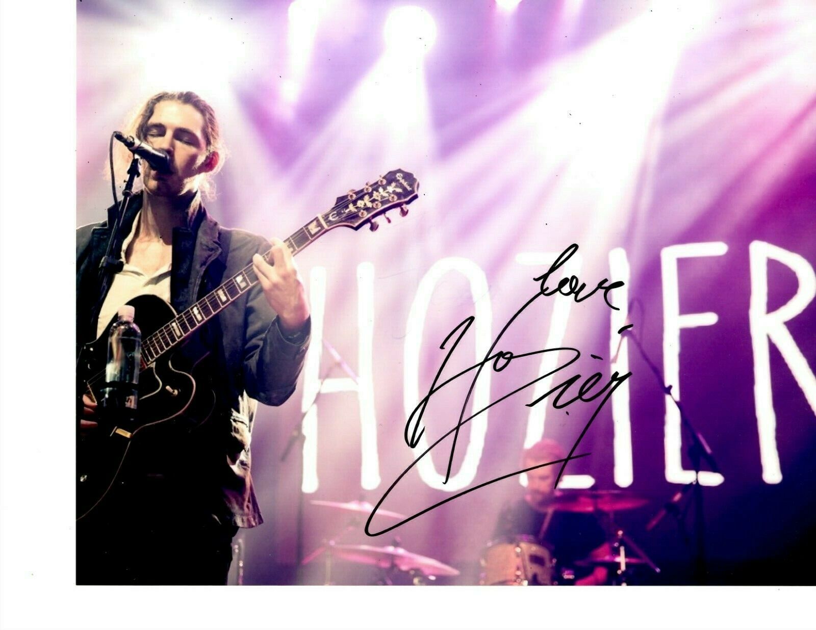 HOZIER SIGNED COOL BACKGROUND 8X10 Collectible Memorabilia | Autographia