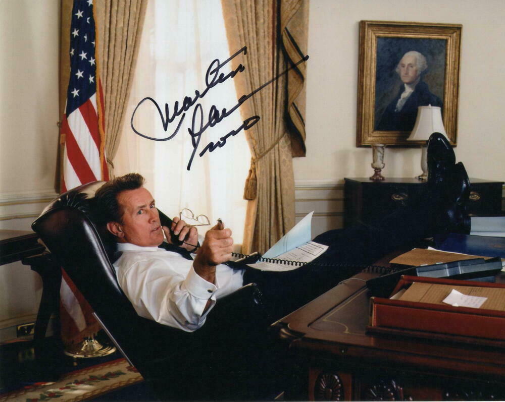 MARTIN SHEEN SIGNED AUTOGRAPH 8X10 PHOTO -PRESIDENT JOSIAH BARTLET THE ...