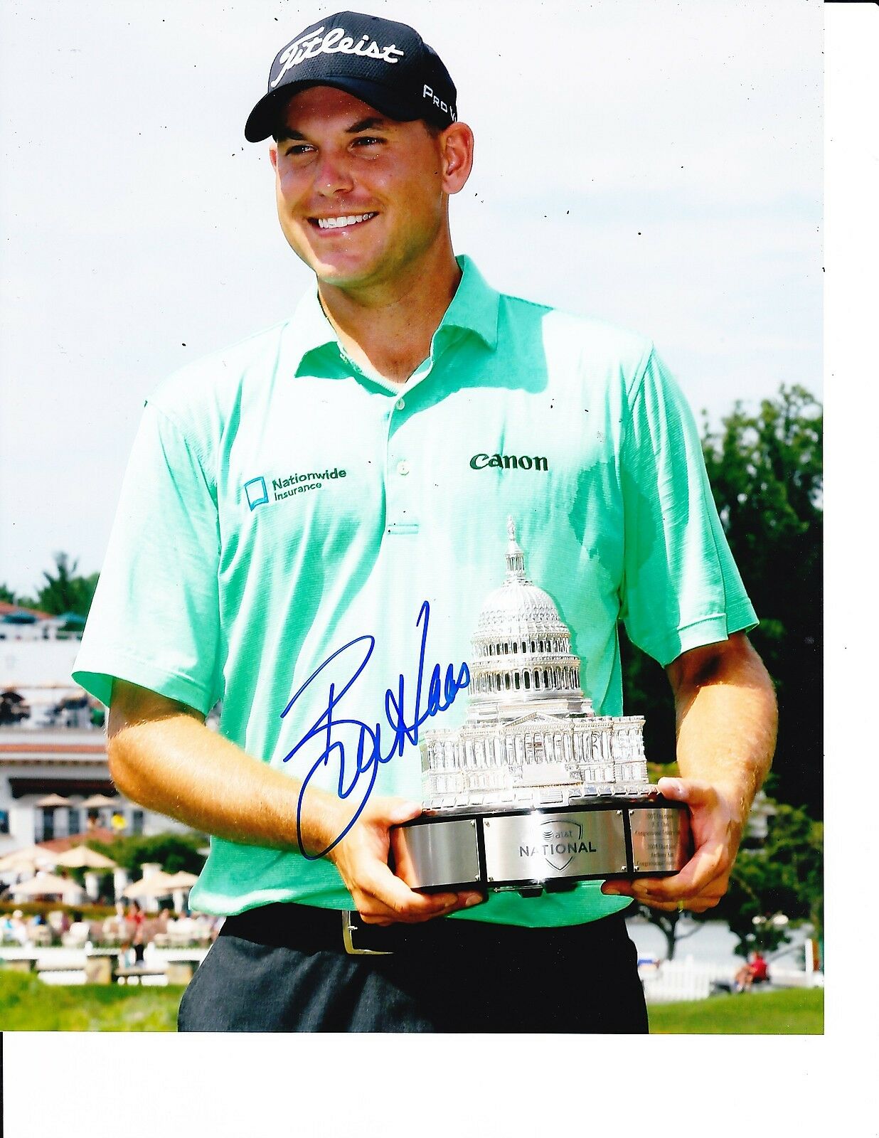 PGA STAR BILL HAAS SIGNED HOLDING TROPHY 8X10 Collectible Memorabilia ...