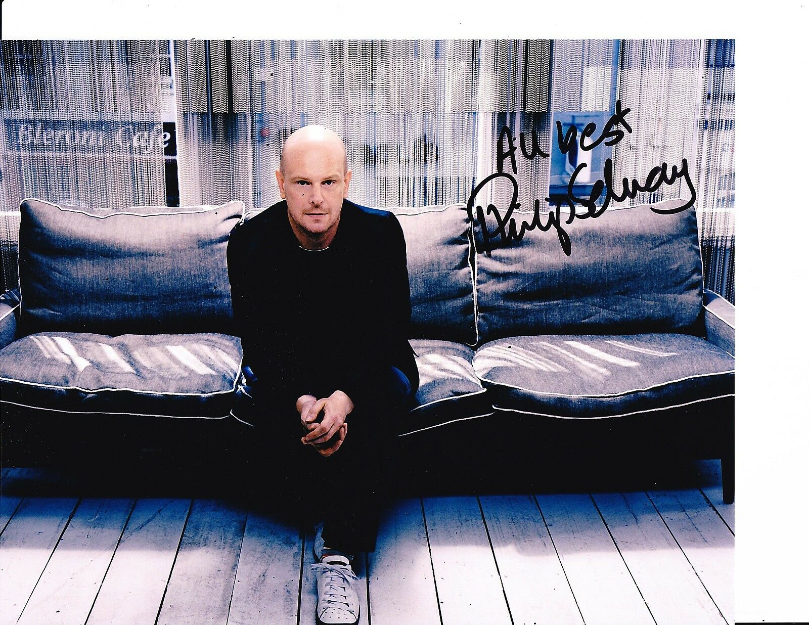 RADIOHEAD PHILIP SELWAY SIGNED SITTING ON COUCH 8X10 Collectible ...