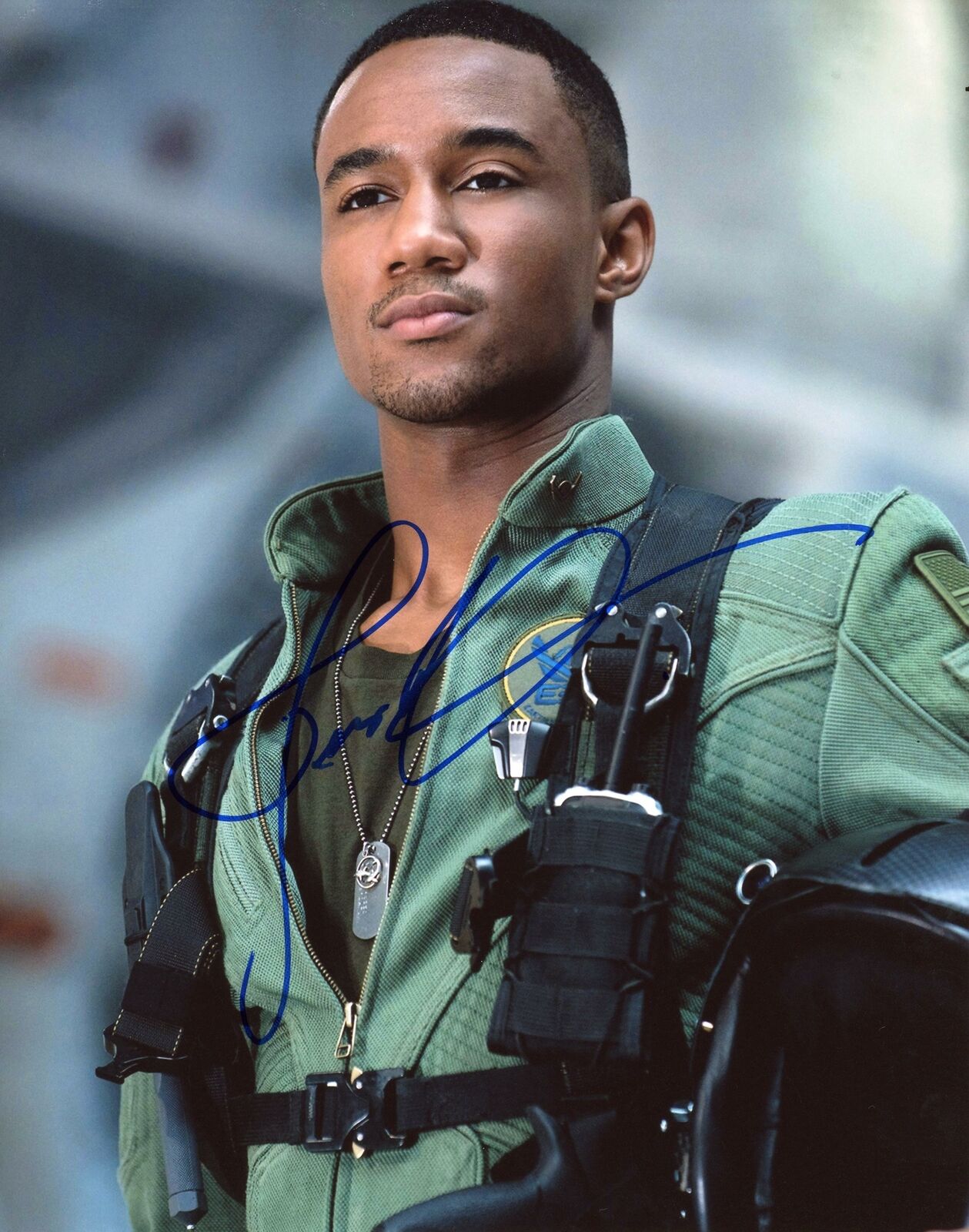 Jessie T. Usher "Independence Day: Resurgence" AUTOGRAPH Signed 8x10 ...