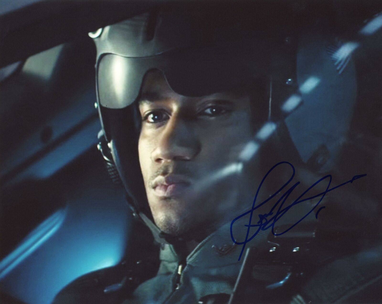 Jessie T. Usher "Independence Day: Resurgence" AUTOGRAPH Signed 8x10 ...