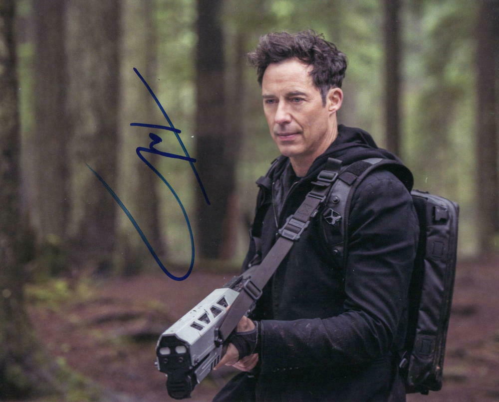 TOM CAVANAGH SIGNED 8X10 PHOTO AUTHENTIC AUTOGRAPH THE FLASH COA A ...