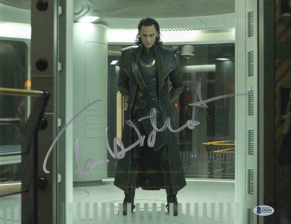 TOM HIDDLESTON SIGNED 11X14 PHOTO LOKI THOR MARVEL AUTOGRAPH BECKETT ...
