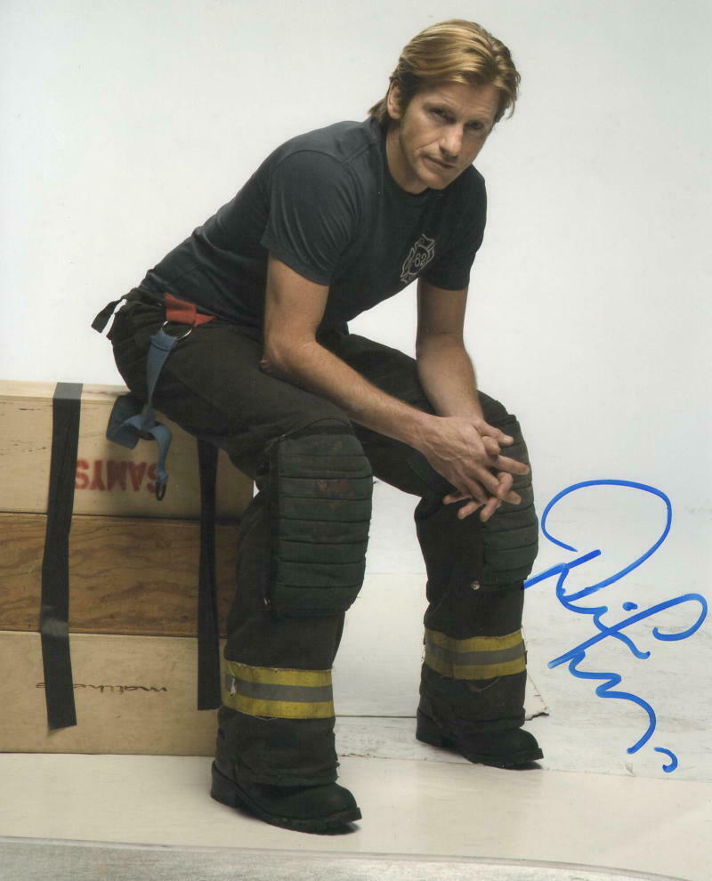 DENIS LEARY SIGNED 8X10 PHOTO AUTHENTIC AUTOGRAPH THE SIMPSONS RESCUE ...