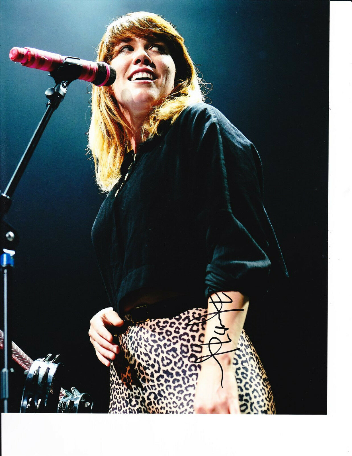 GROUPLOVE LEAD SINGER HANNAH HOOPER SIGNED BIG SMILE 8X10 Collectible ...