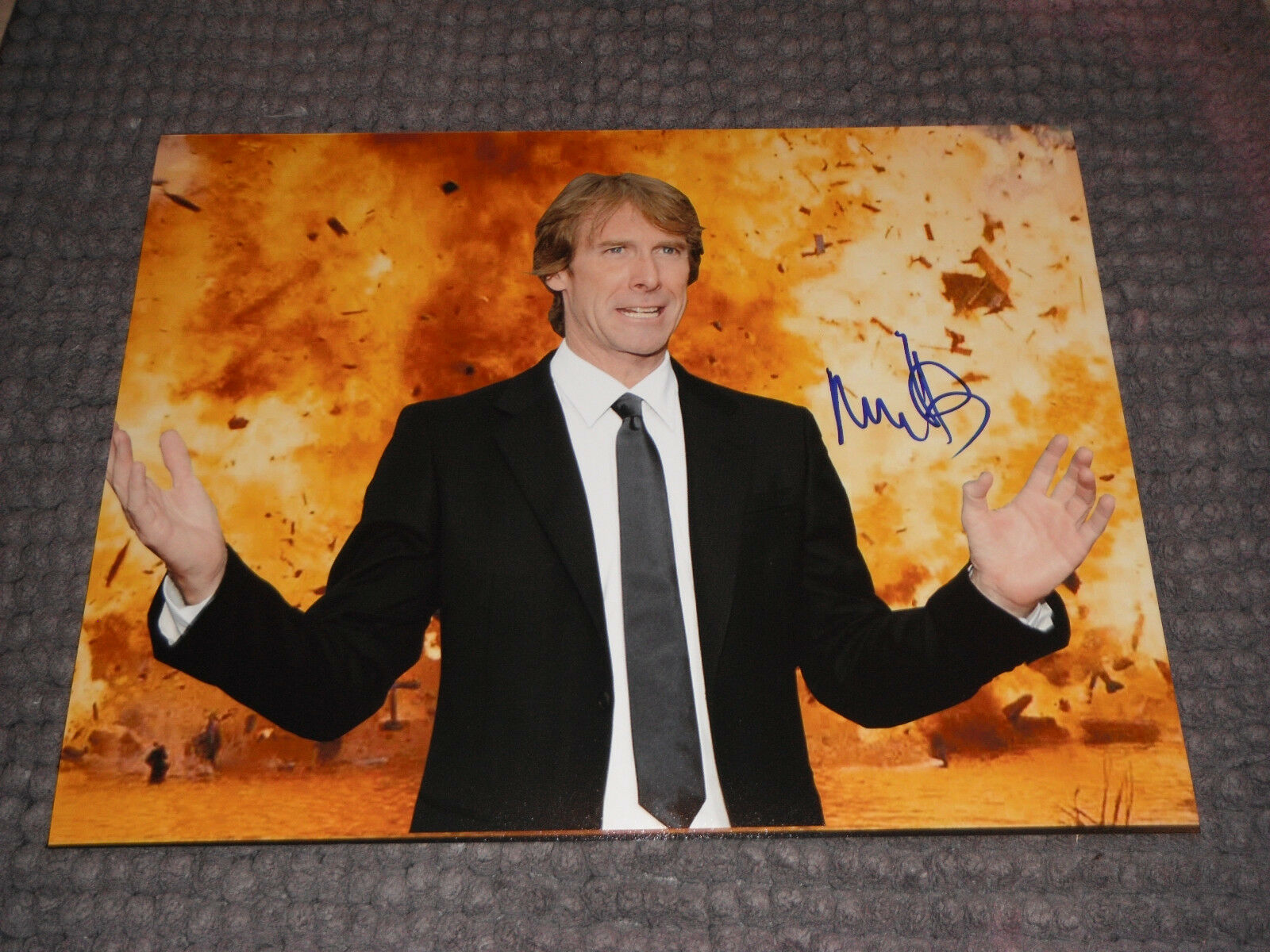 TRANSFORMERS MICHAEL BAY SIGNED HUGE EXPLOSION BACKGROUND 11X14 PEARL ...