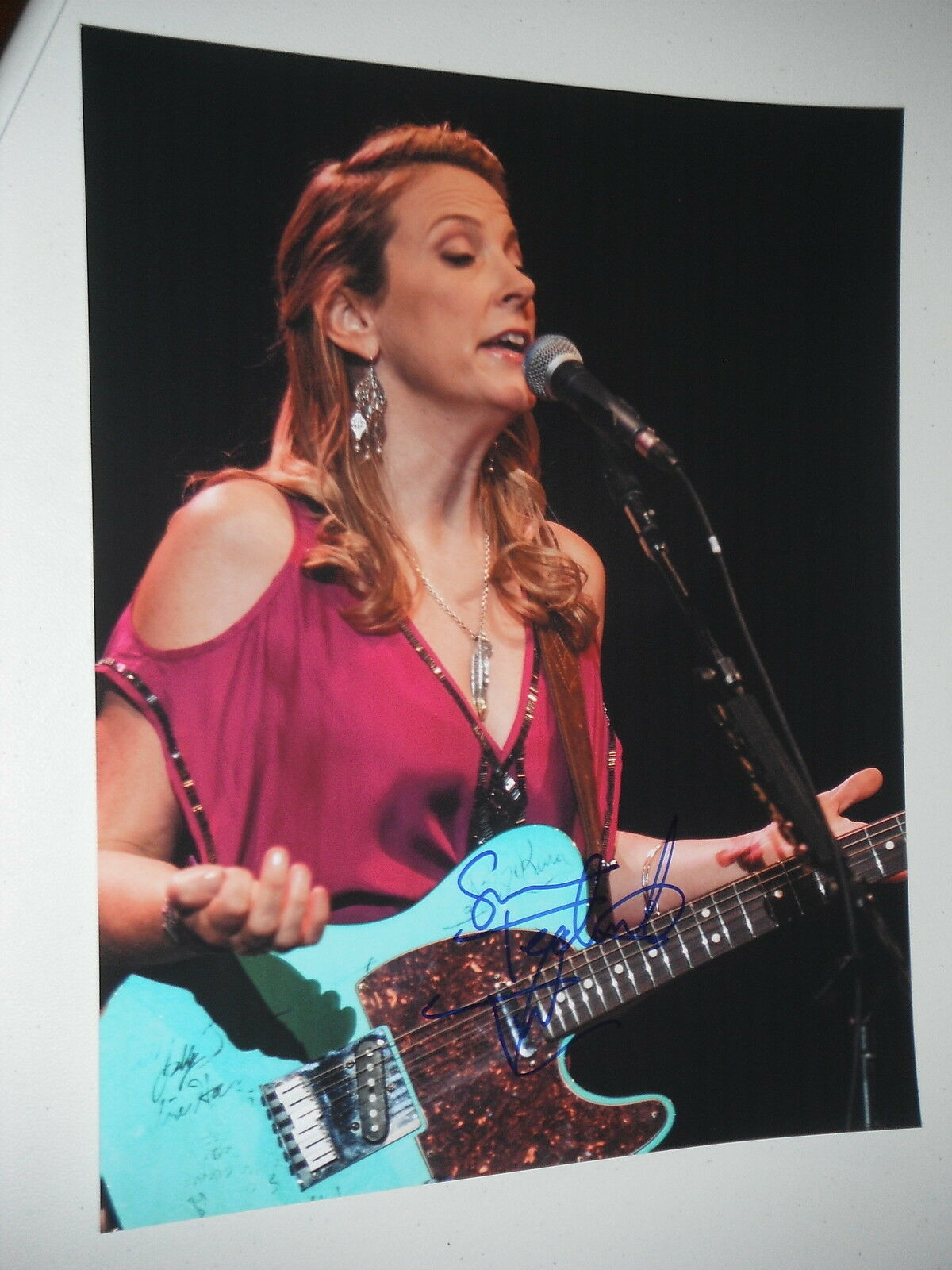 TEDESCHI TRUCKS BAND SUSAN TEDESCHI SIGNED PLAYING GUITAR 11X14 ...