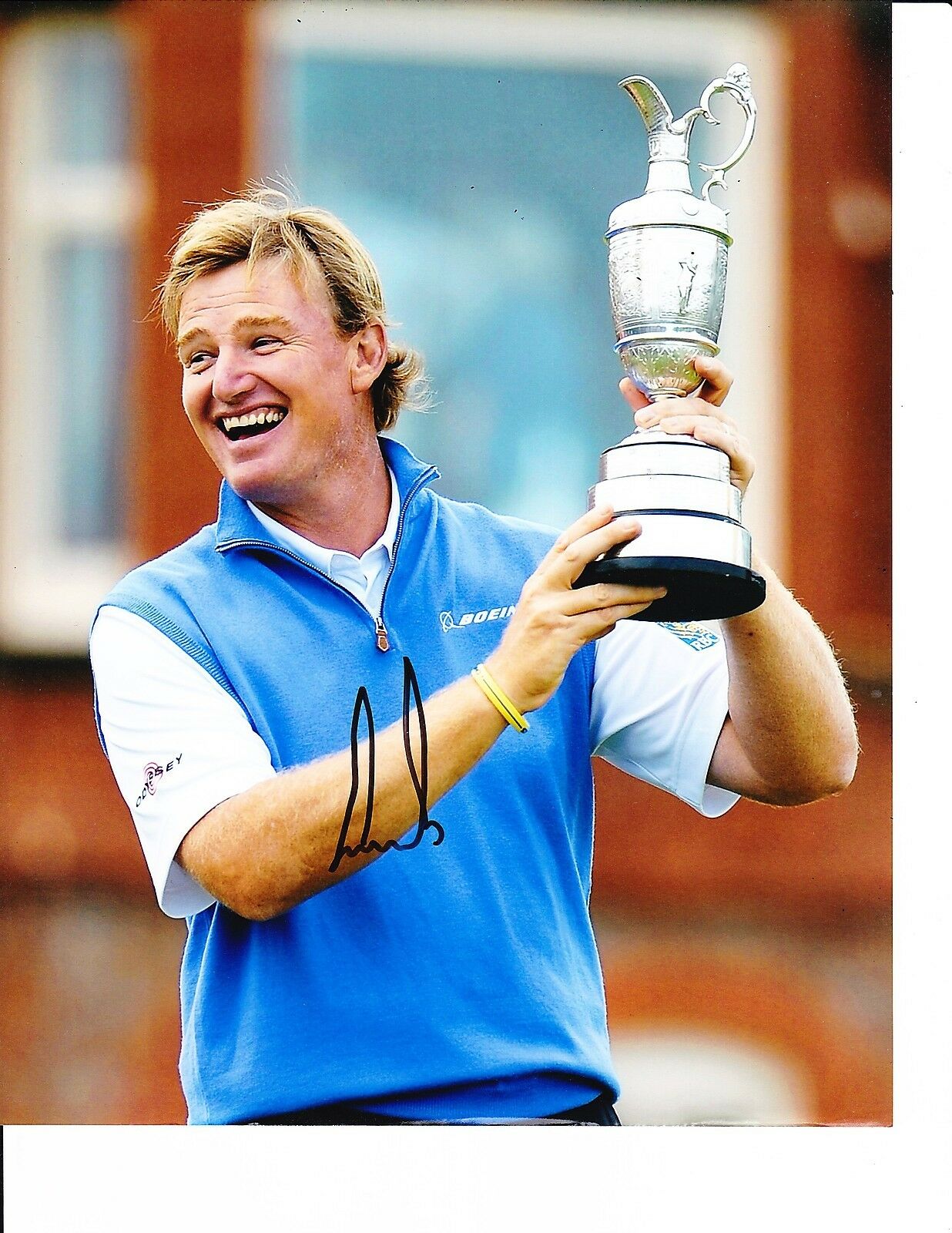 PGA STAR ERNIE ELS SIGNED HOLDING TROPHY 8X10 Collectible Memorabilia ...