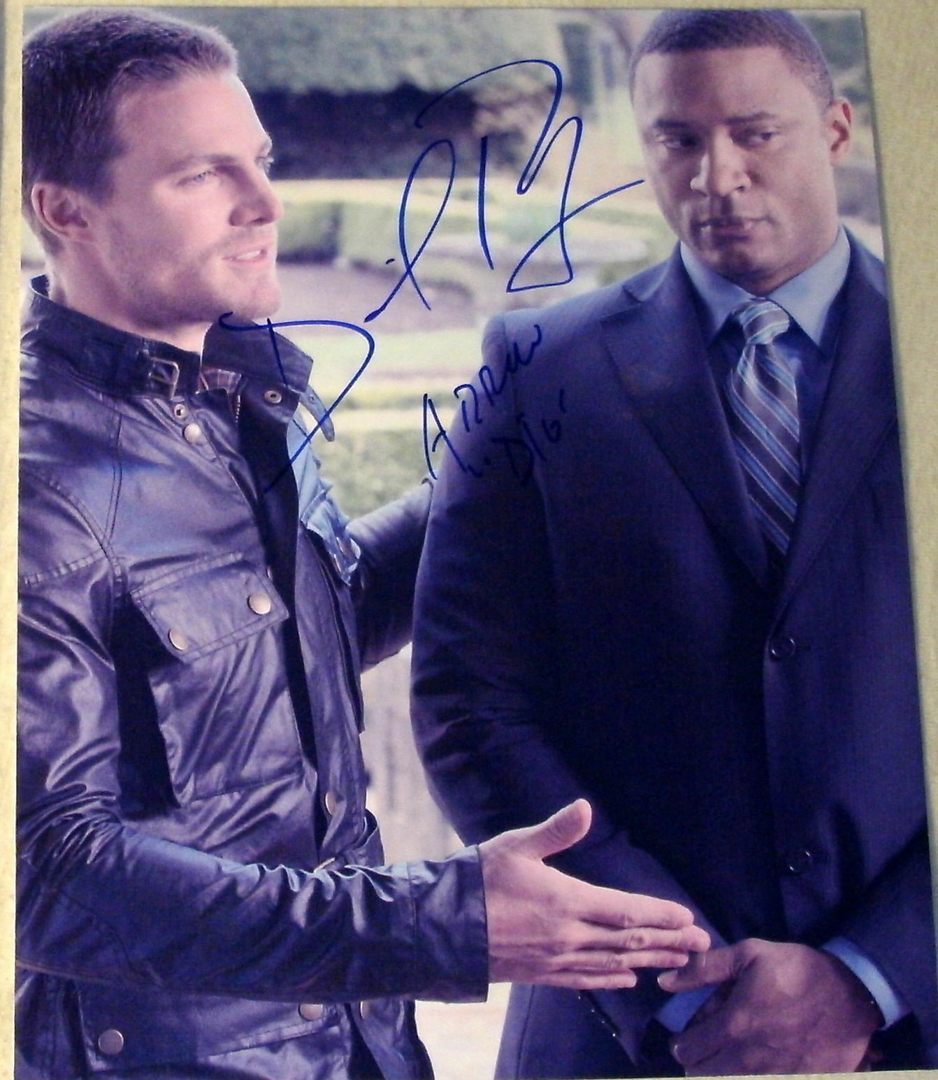 DAVID RAMSEY SIGNED AUTOGRAPH RARE DIG "ARROW" BODYGUARD ACTION 8X10 ...