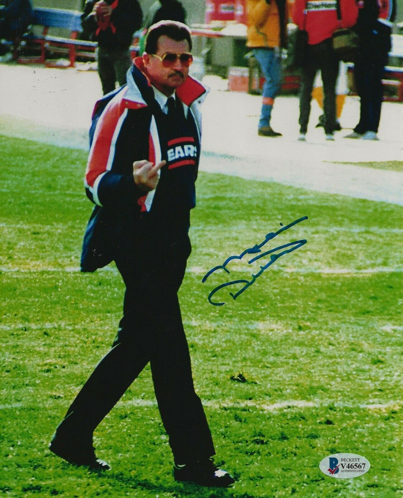 Mike Ditka Signed Chicago Bears Metallic Middle Finger 8x10 Photo Bas Beckett Collectible