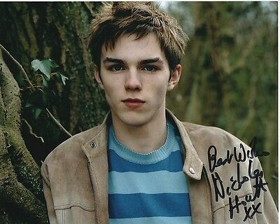 NICHOLAS HOULT Signed Photo w/ Hologram COA Collectible Memorabilia ...