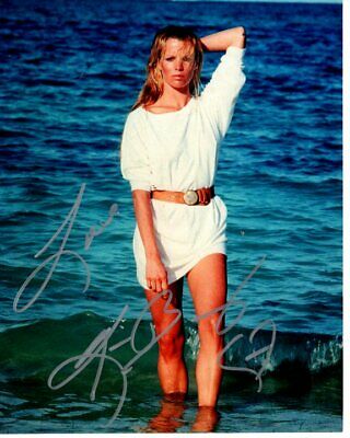 KIM BASINGER Signed Photo w/ Hologram COA Collectible Memorabilia ...