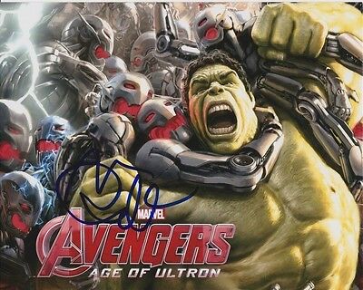 MARK RUFFALO Signed AVENGERS MARVEL AGE OF ULTRON HULK Photo w ...