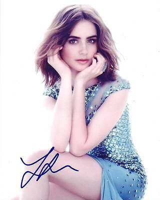LILY COLLINS signed autographed photo Collectible Memorabilia | Autographia
