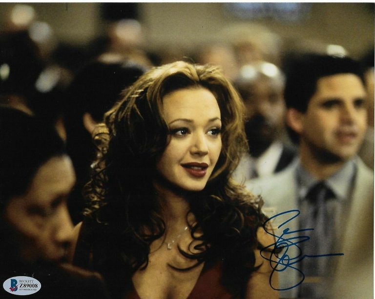 LEAH REMINI AUTOGRAPHED SIGNED OLD SCHOOL HOT & SEXY BAS COA 8X10 PHOTO | Autographia