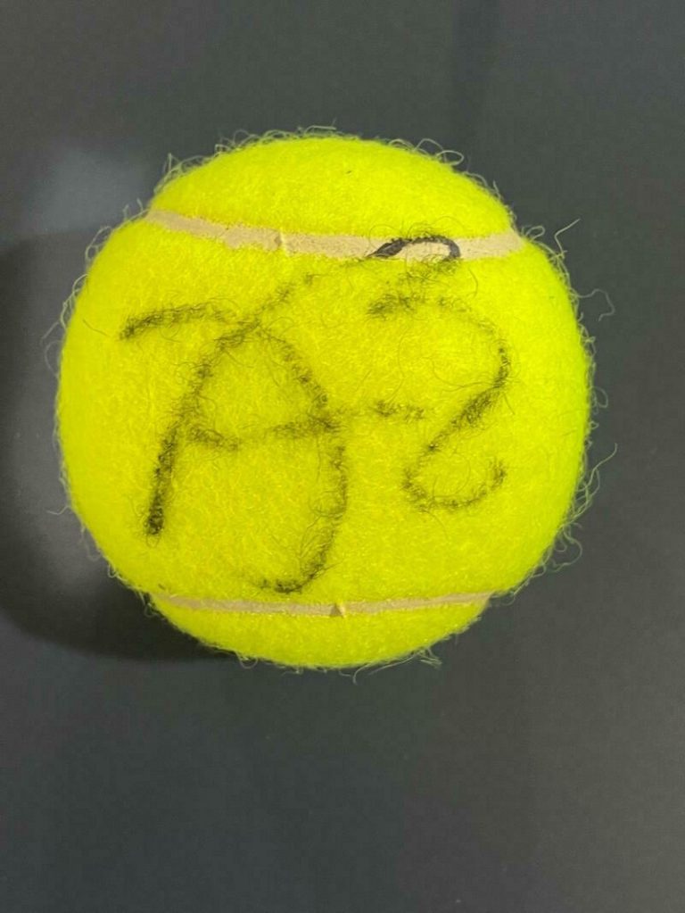 VENUS WILLIAMS SIGNED AUTOGRAPHED TENNIS BALL RARE CHAMPION LEGEND COA ...