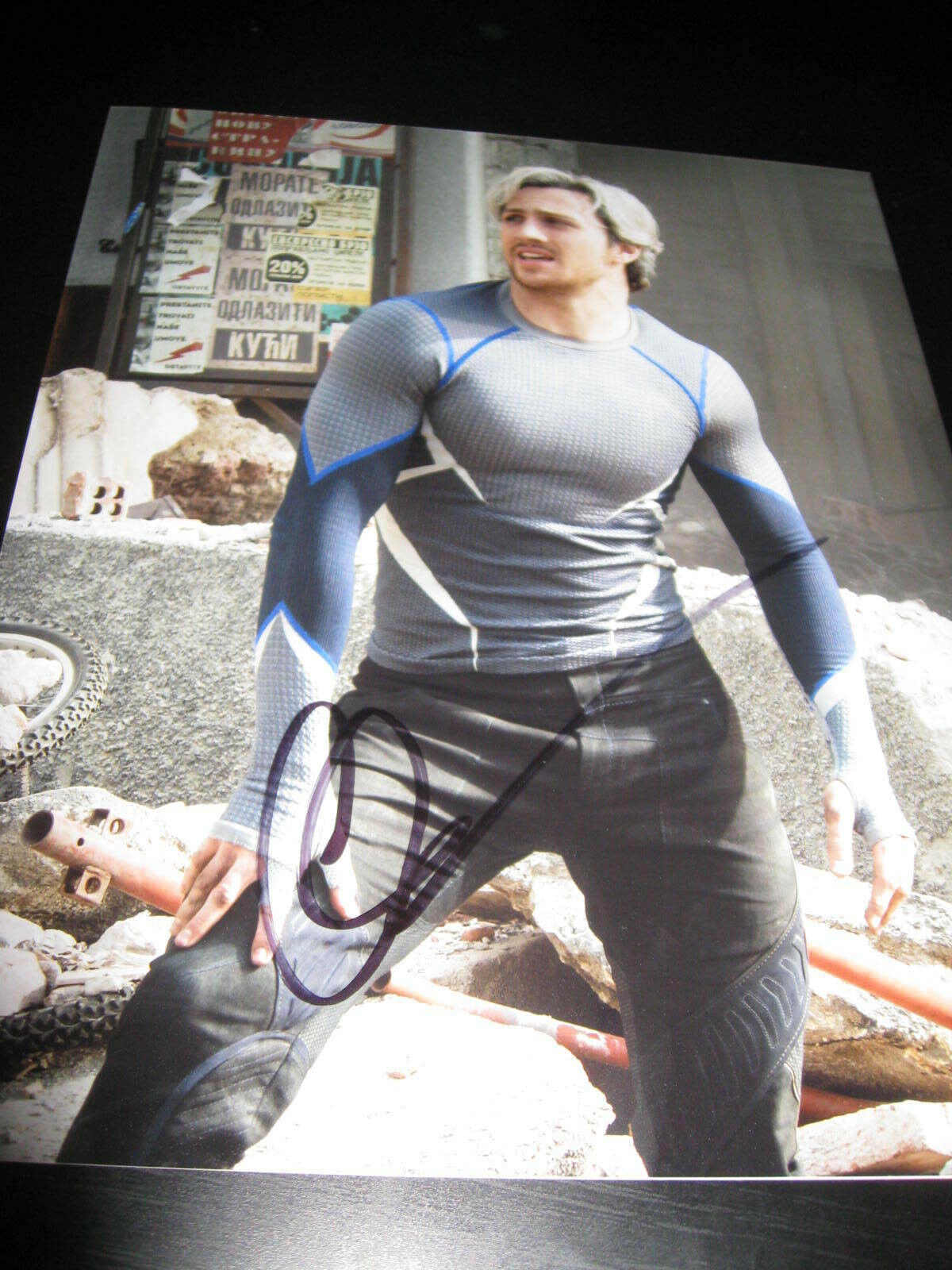 AARON TAYLOR JOHNSON SIGNED AUTOGRAPH 8x10 AVENGERS AGE OF ULTRON PROMO ...