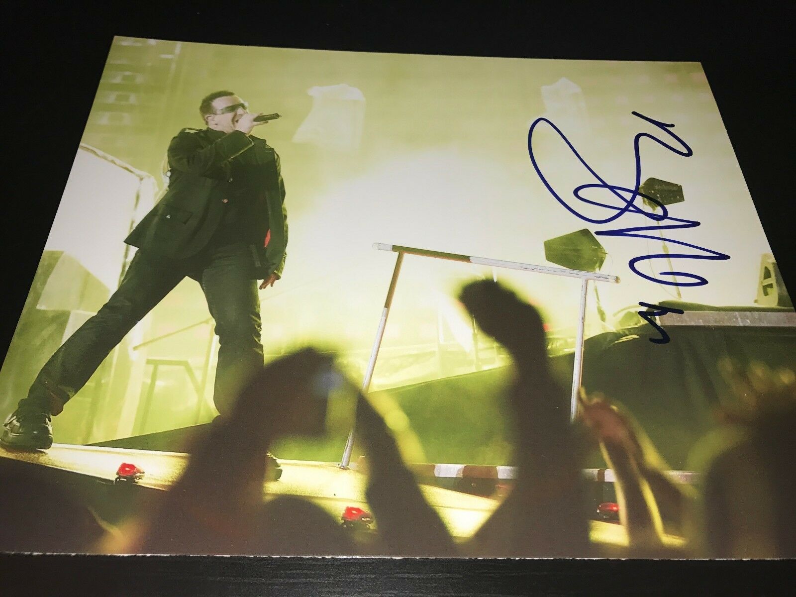 BONO SIGNED AUTOGRAPH 8x10 PHOTO IN PERSON U2 CONCERT PHOTO IN PERSON ...