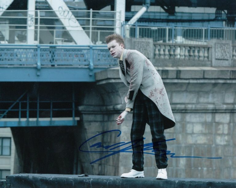 CAMERON MONAGHAN signed *GOTHAM* 8X10 photo Jerome Valeska PROOF JOKER ...