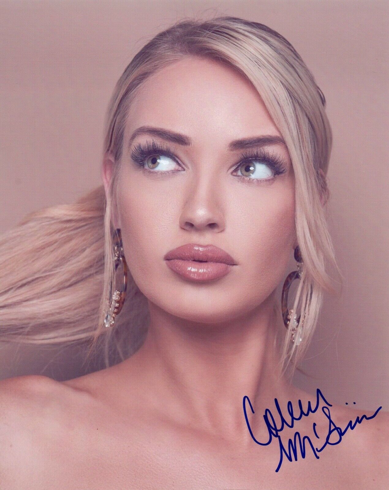 Colleen Mcginniss Signed Autographed 8x10 Photo Model COA | Autographia