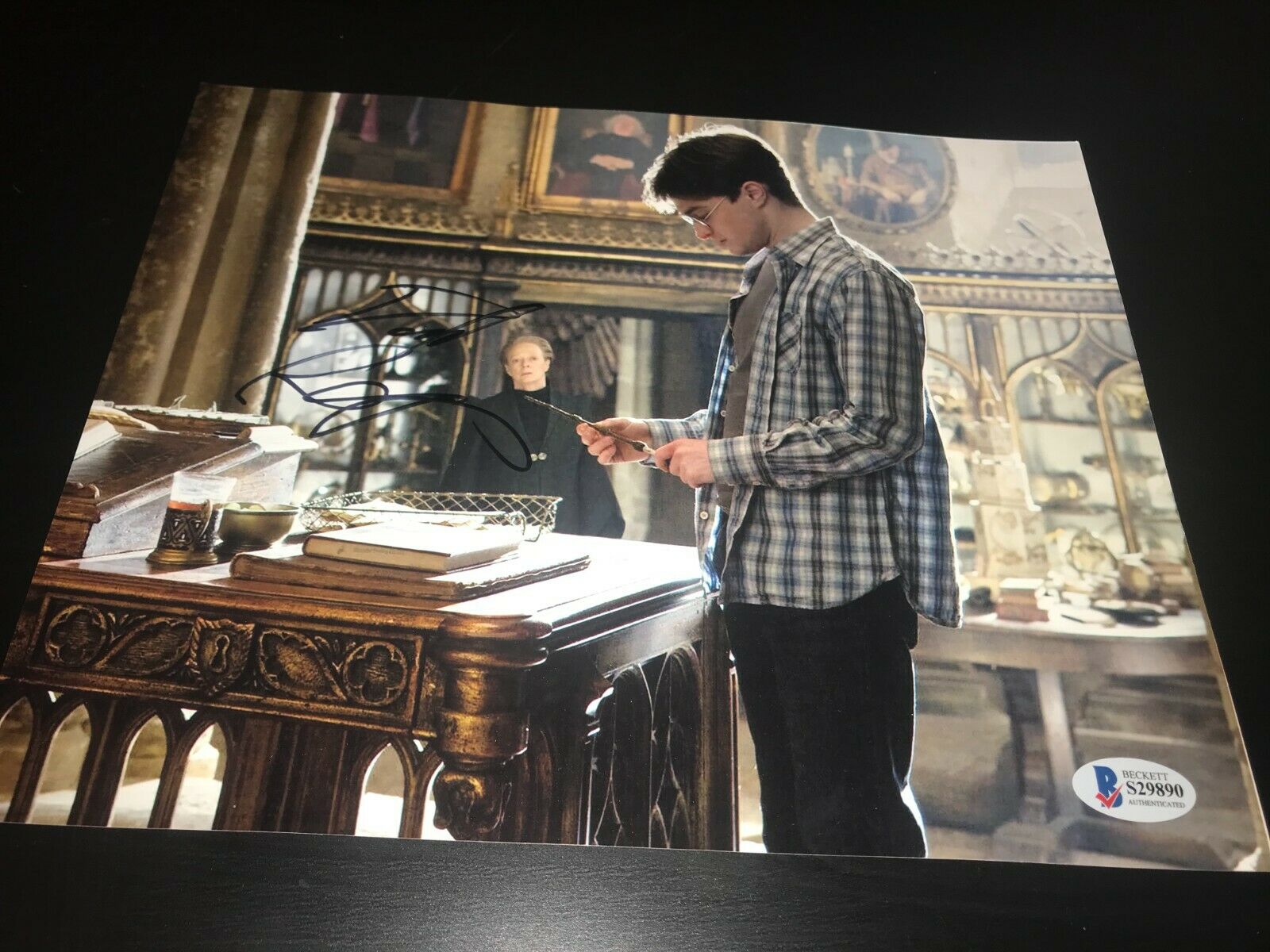 DANIEL RADCLIFFE SIGNED AUTOGRAPH 8x10 PHOTO HARRY POTTER BECKETT BAS ...