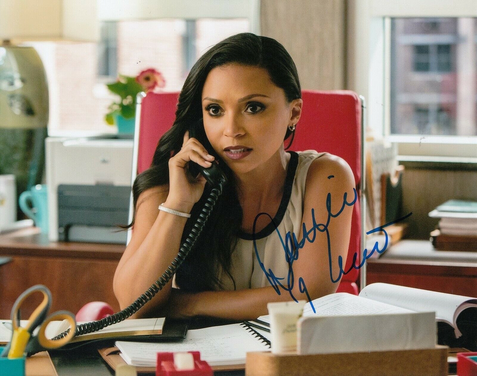 DANIELLE NICOLET signed (Central Intelligence) Movie 8X10 photo *Maggie ...