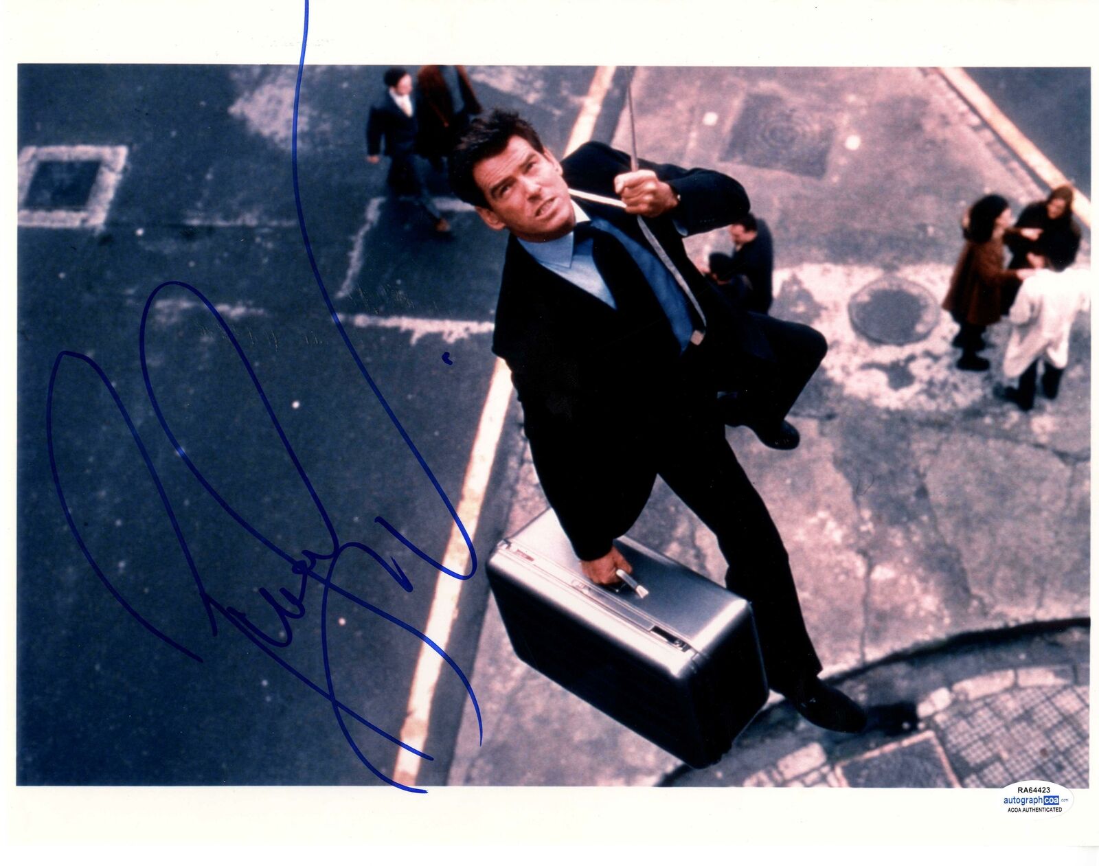 James Bond Pierce Brosnan Autographed Signed 11x14 Photo 007 Suitcase ...