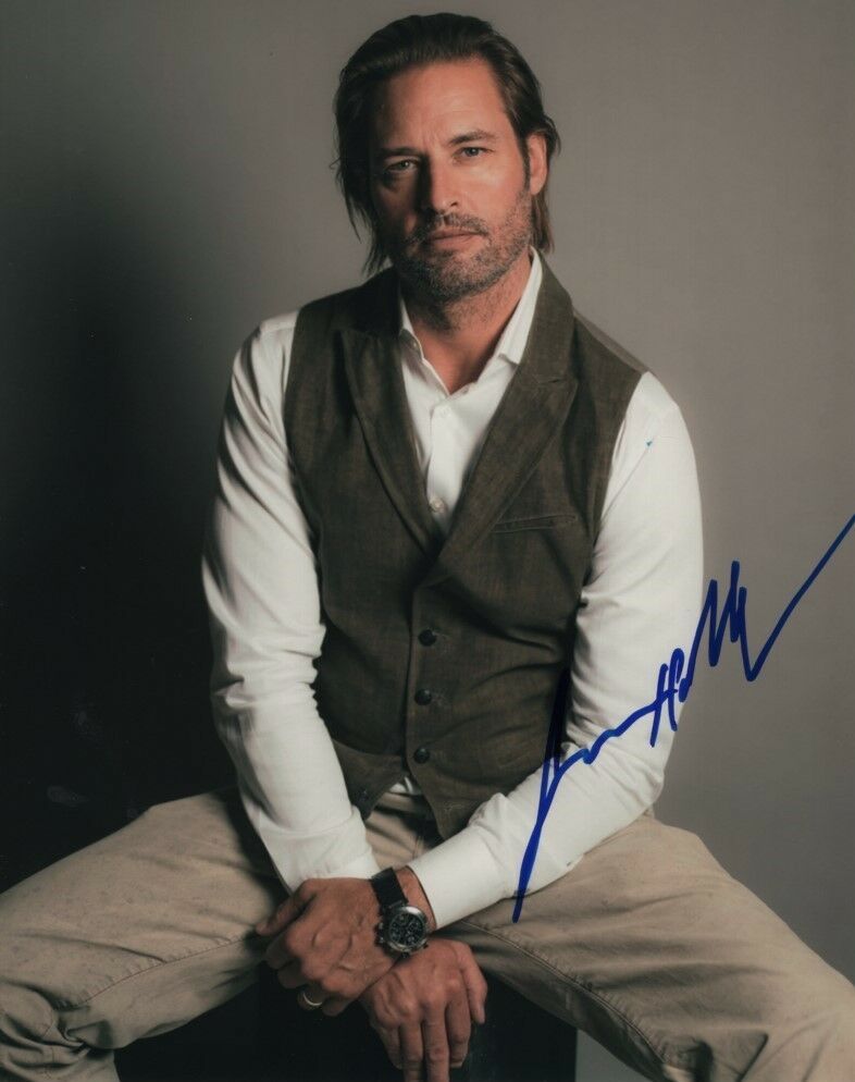 JOSH HOLLOWAY signed autographed photo | Autographia